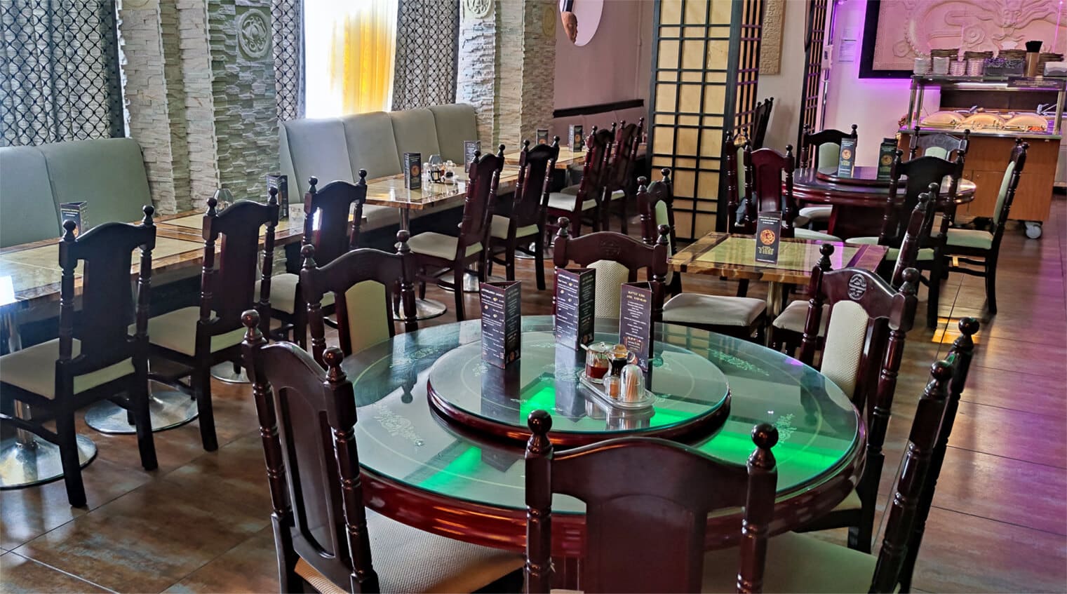 Buffet ja Lounas – The Royal Garden