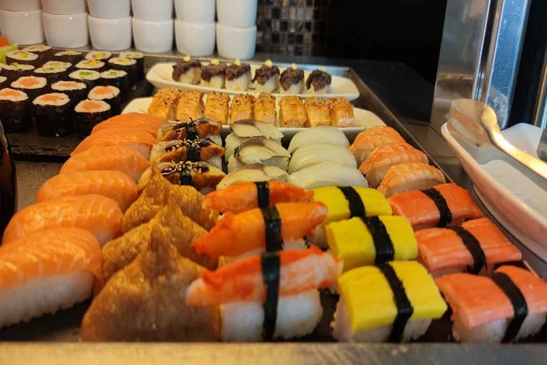 Buffet ja Lounas – The Royal Garden